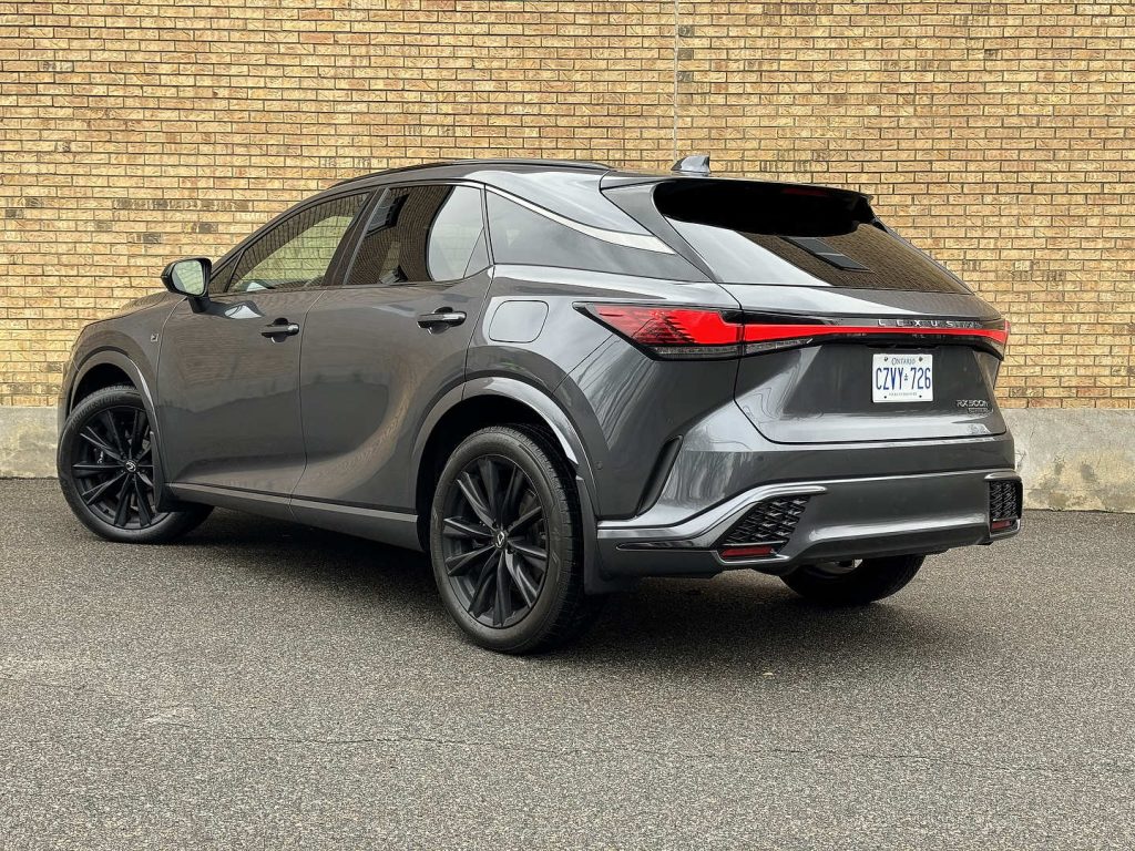 Essai routier Lexus RX 500h F Sport 2024 : Une performance hybride de ...