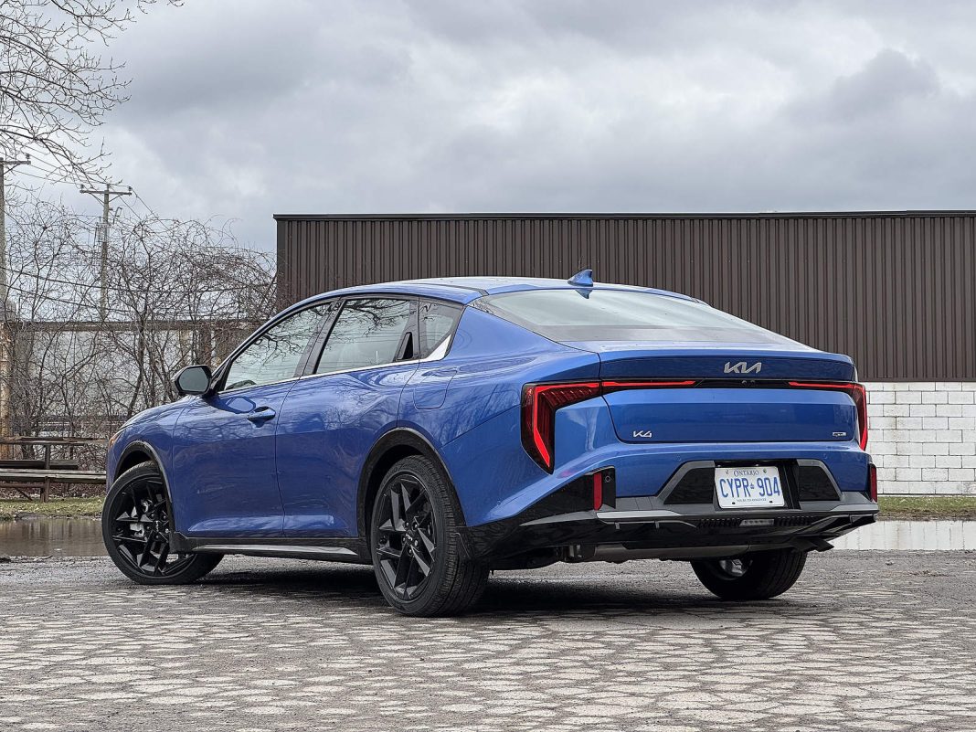 Essai routier de la Kia K4 GT-Line 2025 : style sportif, mais boîte ...