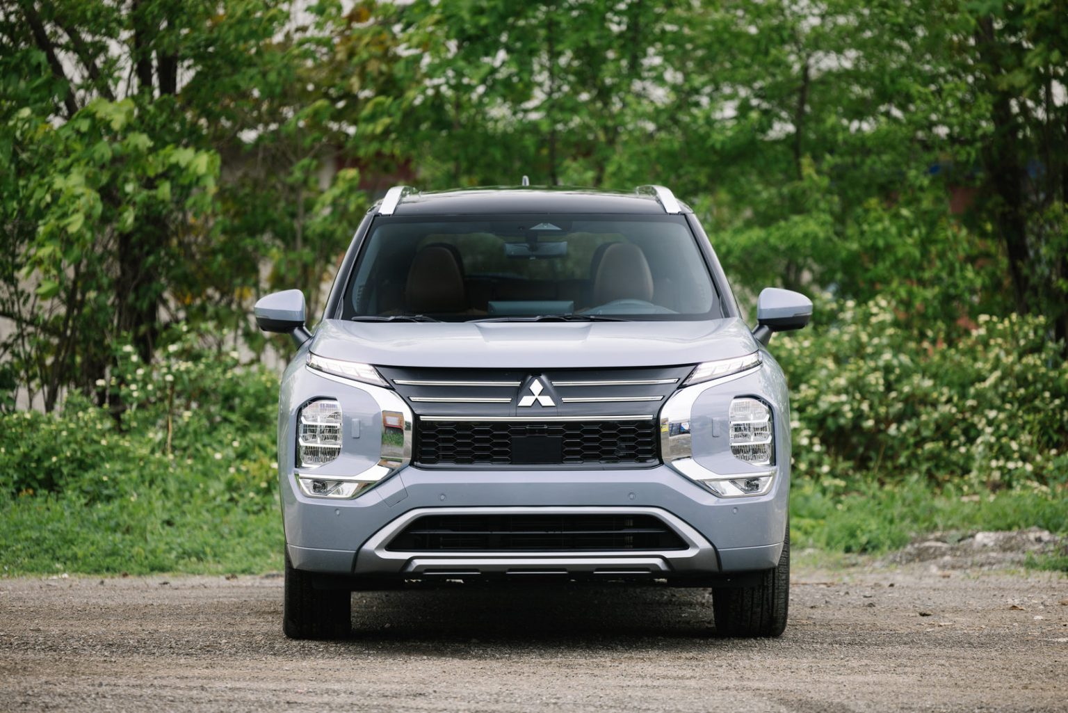 Essai Routier : Mitsubishi Outlander GT Premium 2025 : De légères ...