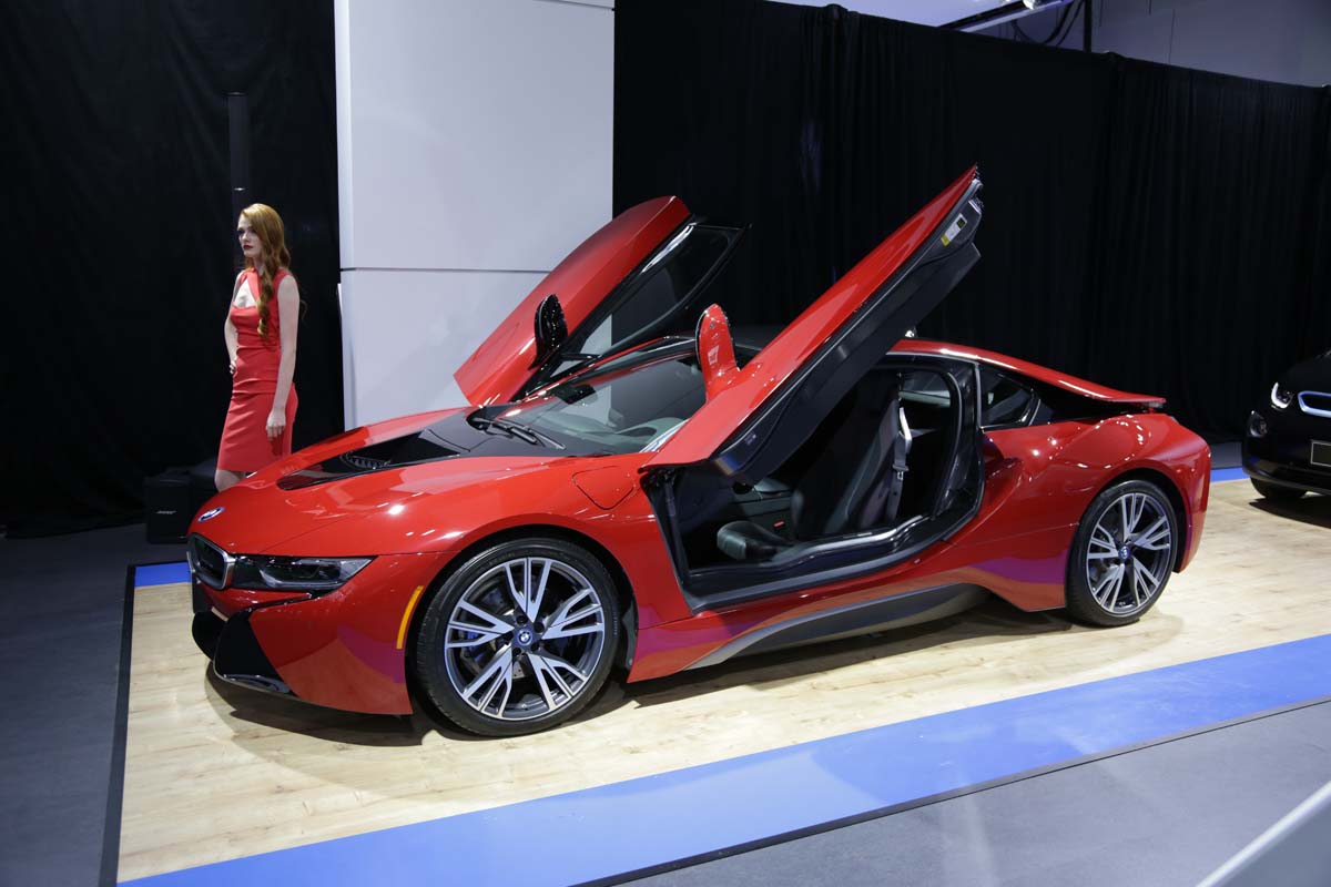 Salon de l’auto de Montréal : une nouvelle couleur pour la BMW i8 ...