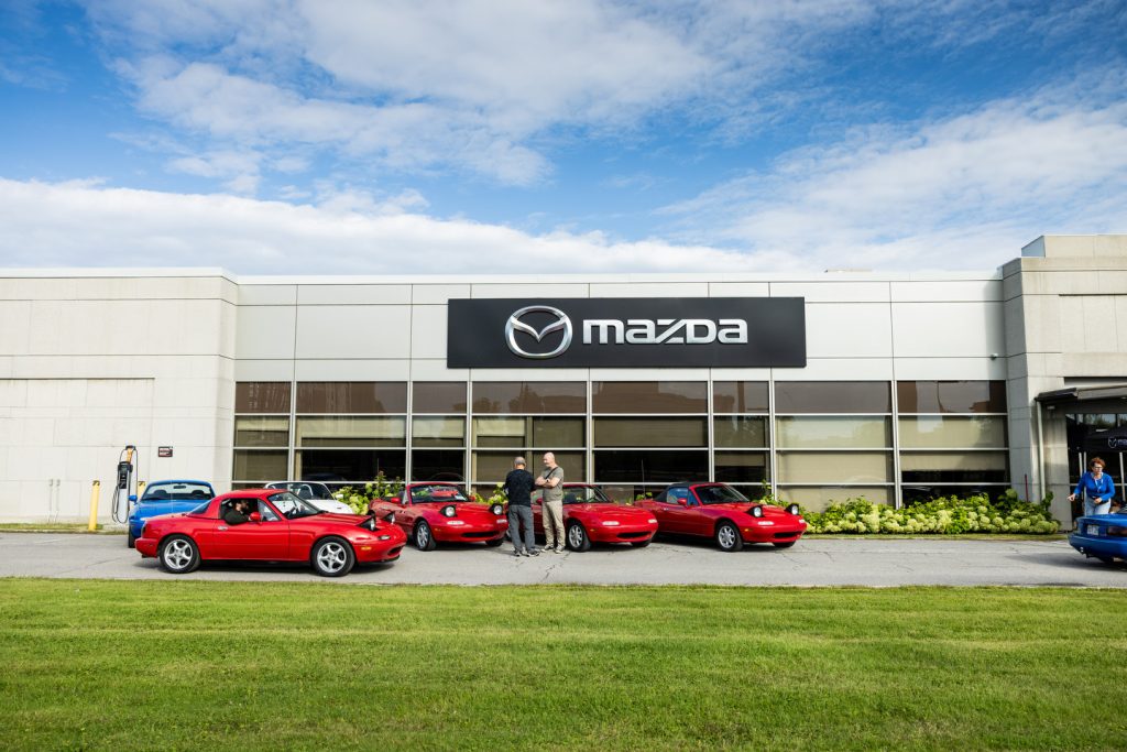 Plus de 250 Miata au 2e rassemblement annuel Mazda MX-5 à Montréal ...