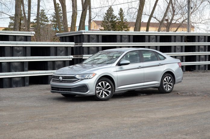 Volkswagen Jetta Trendline 2024 : un sympathique modèle d'entrée de ...