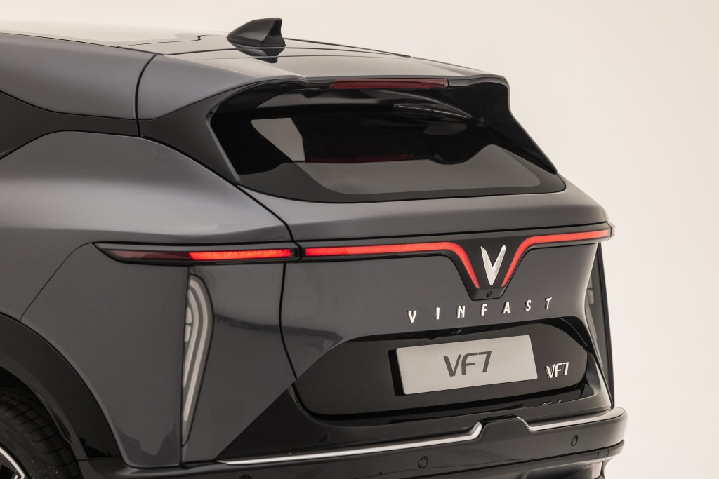 VinFast lève le voile sur son nouveau VF 7 | Ecolo Auto